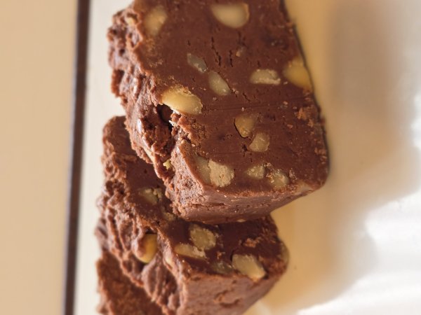Chocolate Macadamia Fudge - Northfield Farmers Market